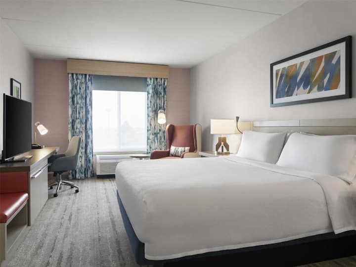 3 King Bed Units | Pool & Dining - Albuquerque, NM