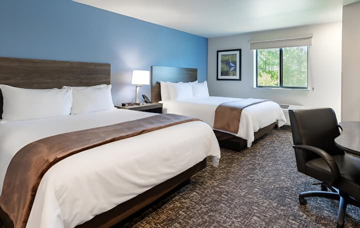 Pet-friendly Stay W/ Kitchen For Long-term Stays - Jacksonville, NC