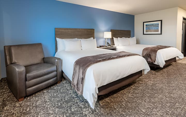 Extended Stay Comfort In Room With Full Kitchen - Jacksonville, NC