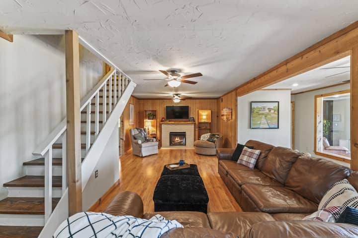 Lakefront Sweetwater Home W/ Patio & Fire Pit - Lake Sweetwater, Sweetwater