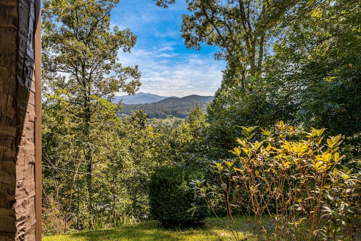 Almost Heaven – Porch Swing Mountain Getaway - Franklin, NC