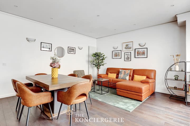 Maison Famillial Au Buttes-chaumont Avec Baby-foot - Paris