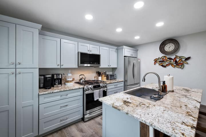 Pet-friendly 2br/2ba Getaway Near Whiskey Row - Prescott, AZ