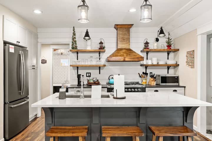 Pet-friendly 2br Gem Close To Downtown Fun - Prescott, AZ