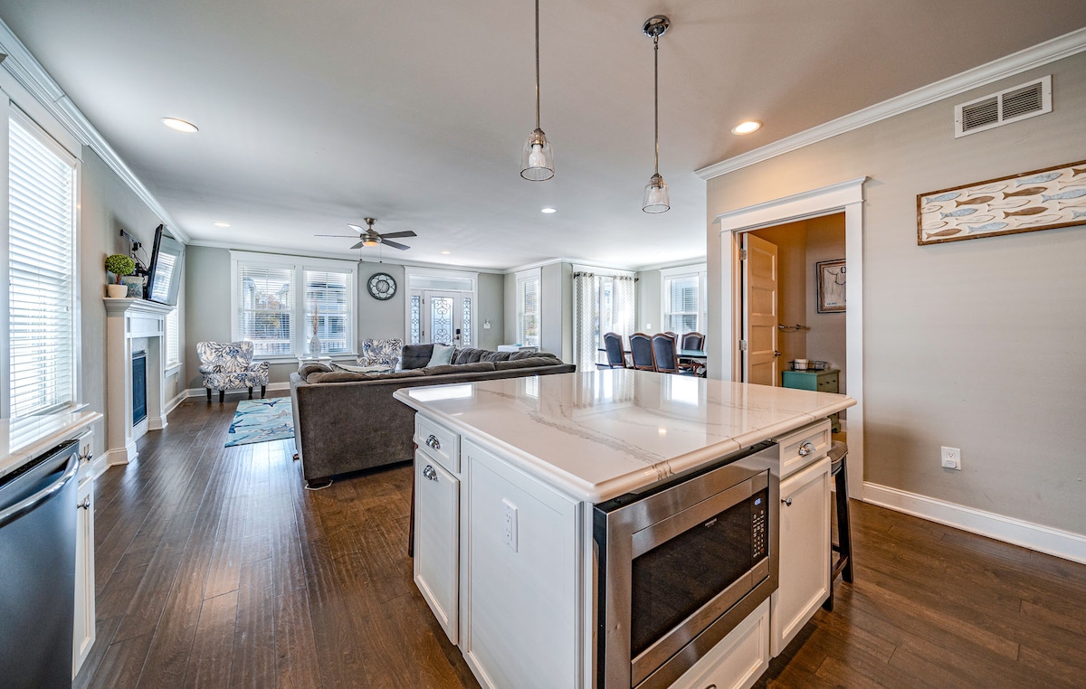 OCNJ Luxury | 6BR/4.5BA, Sleeps 16, Walk to Beach - Apartments for Rent ...