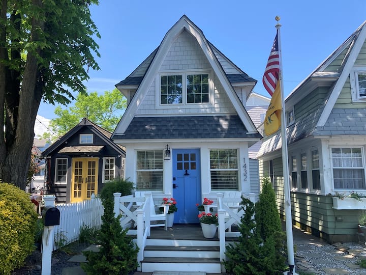 Historic Ocnj Dollhouse | By The Bay-2br, Sleeps 4 - Ocean City, NJ