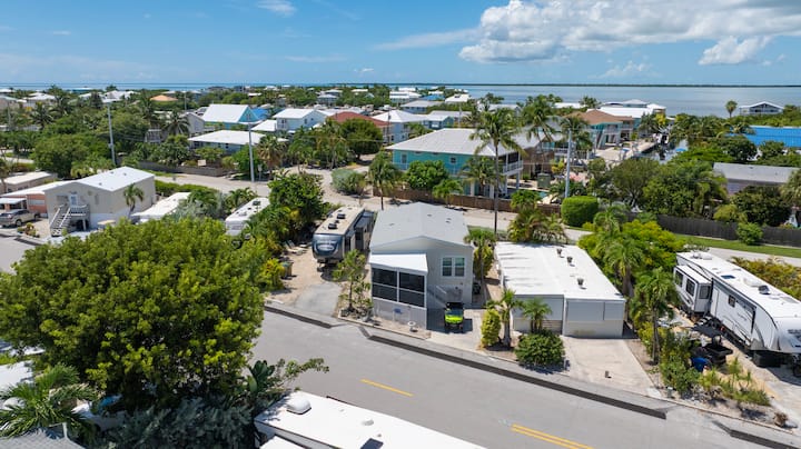 Keys Getaway: 2br/2ba W/ Pool Access - Cudjoe Key, FL