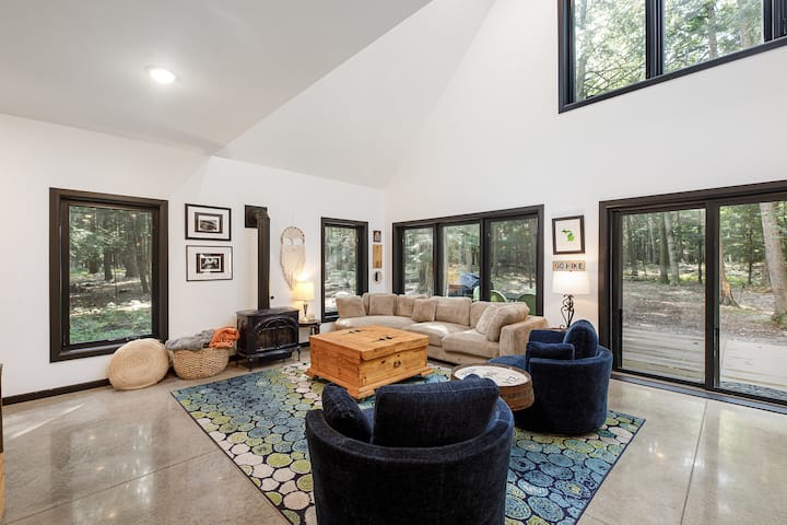 Forest Retreat Near Lake Michigan W/ Sauna - Frankfort