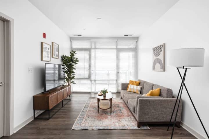Cozysuites Modern 2br In Bottleworks Indy #1 - Indianapolis, IN