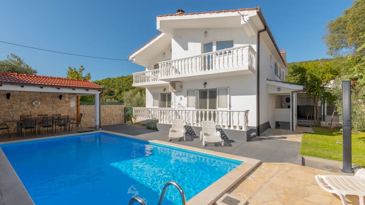 Villa Kaya - Makarska By Villas Guide - Imotski