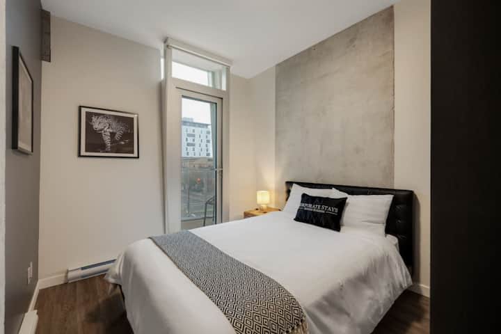 Modern Studio With City Views Near Inner Harbour - Victoria