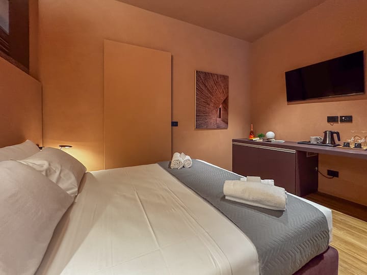 Blu Rooms - Purple - Civitanova Marche