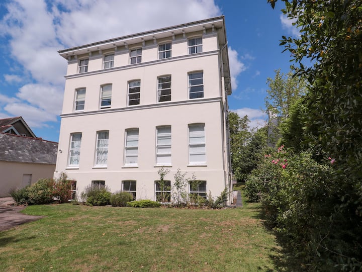 Flat 2 Battledown Grange - Cheltenham