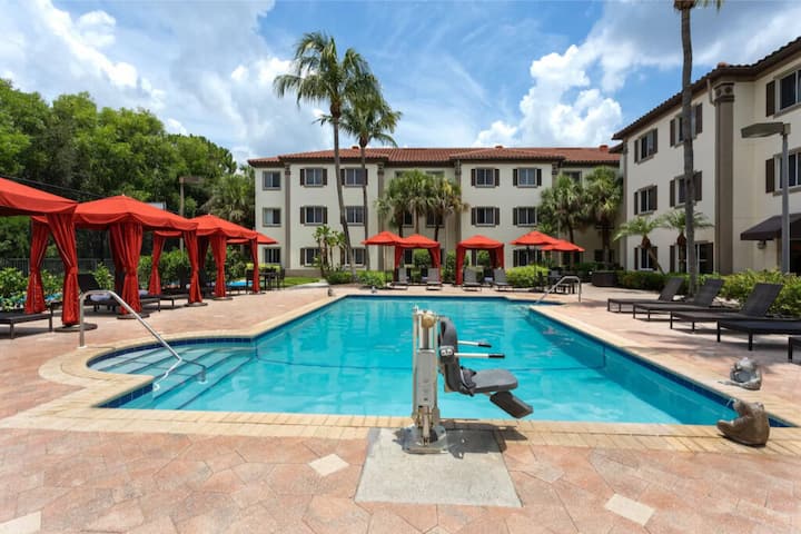King Studio | Hawthorn Naples | Free Breakfast - Naples, FL