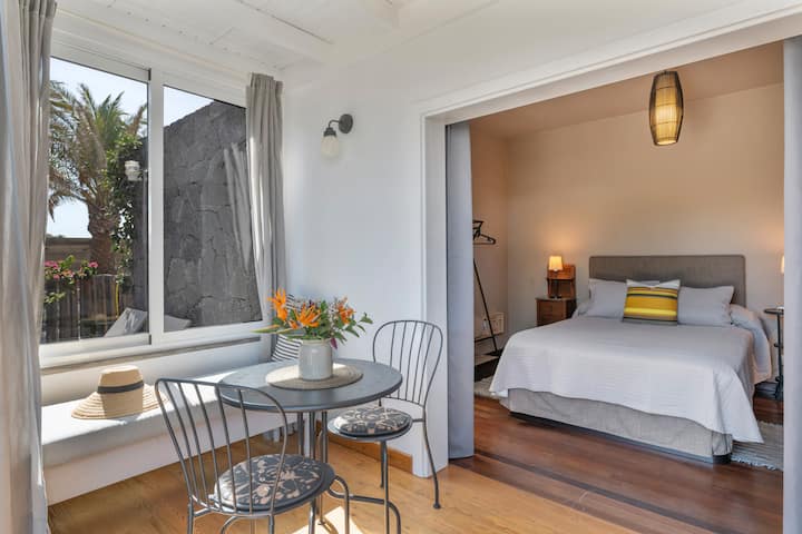 Suite Arte Y Dragos - San Bartolomé, España