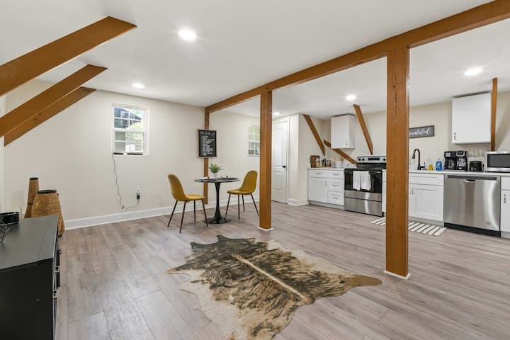 The Lily Pad Modern Cottage In The City - Mobile, AL