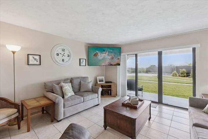 Ground-floor Condo W/ Pool & Patio! - Cocoa Beach, FL