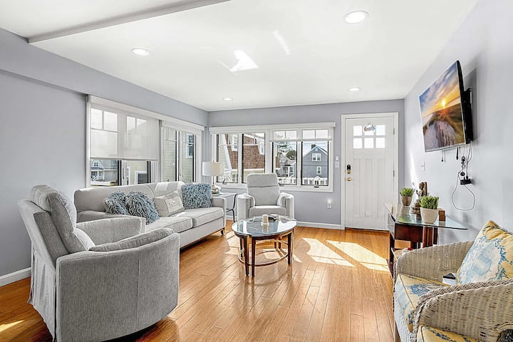 Bedroom Ocean Views | Steps To Beach | New Kitchen - Seabrook, NH