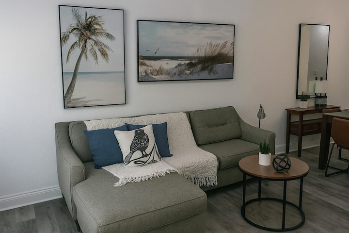 Disney-area 3br Townhome | Pool + Gym - Kissimmee