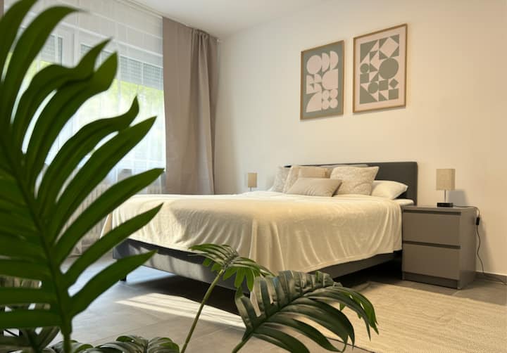 Spacious Flat W. Balcony–near Schlosspark–apolonia - Karlsruhe