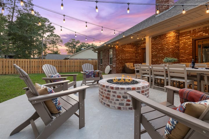 Huge Gameroom, Pet Friendly, Beautiful Firepit - Laurel, MS