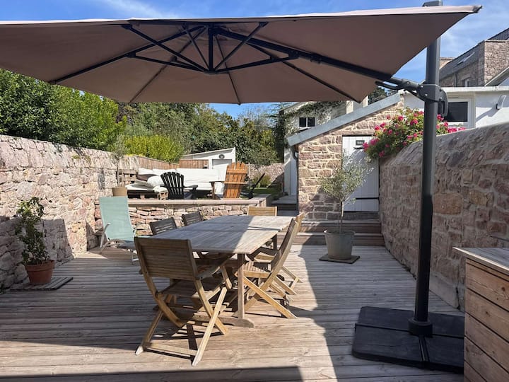 670 - Belle Maison En Pierre – Parfaite Pour Parta - Erquy