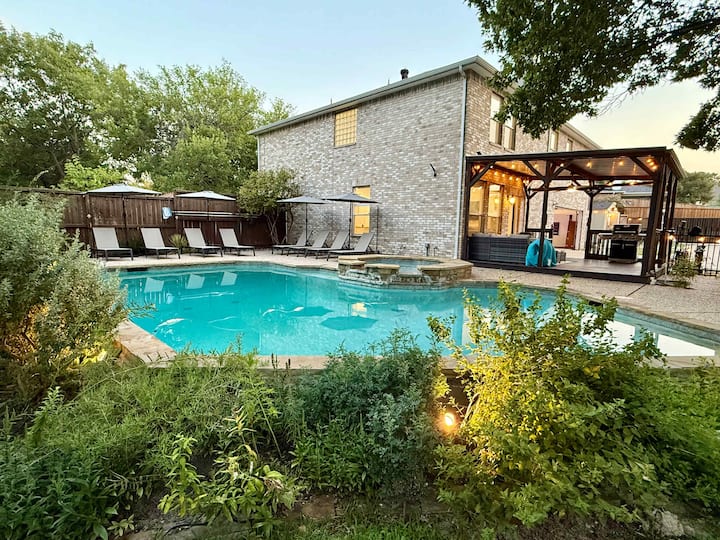 Heated Pool Spa | Mini Golf | Bowling | Game Room - Rockwall, TX
