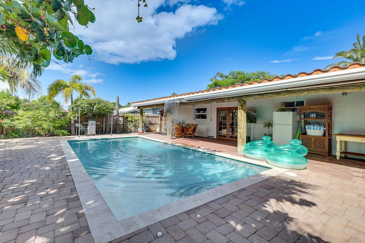 Fish, Swim & Relax Poolside! Deerfield Beach Oasis - Deerfield Beach, FL