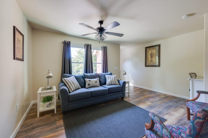 6 Mi To The Summit: Stylish Apt W/ Patio Access - Hoover, AL