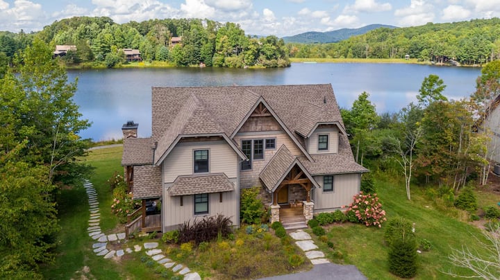 Lakeshore Retreat- Right On The Lake - Blowing Rock, NC