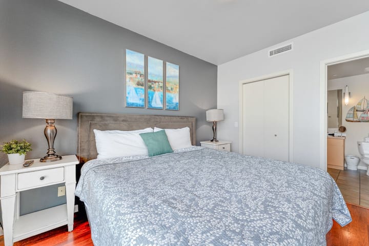 Chelan Resort Suites - Lakeside Serenity - Manson, WA