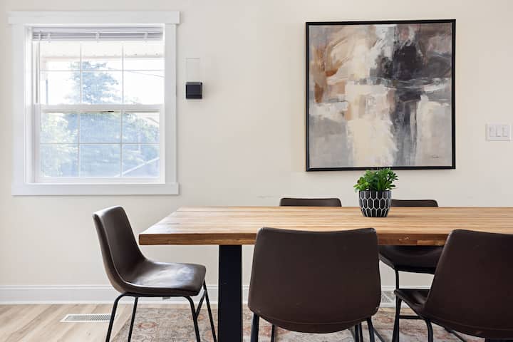 Stunning 3br | Game Room | Yard | W/d | Coffee Bar - Greenwood, IN