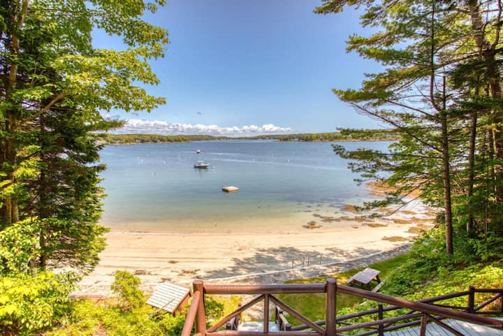 Tranquil Woodland Retreat + Private Beach Access - Boothbay Harbor, ME