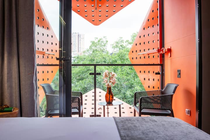 Urban Queen Room - Medellín