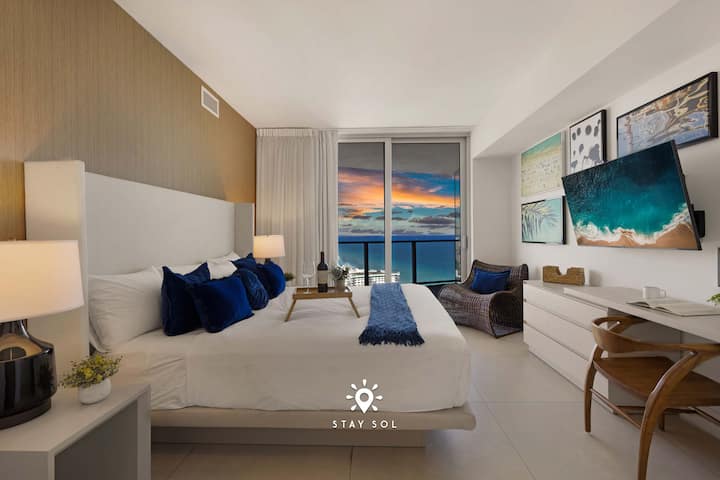 Beautiful 1br Apartment With Ocean View Balcony - Hallandale Beach, FL