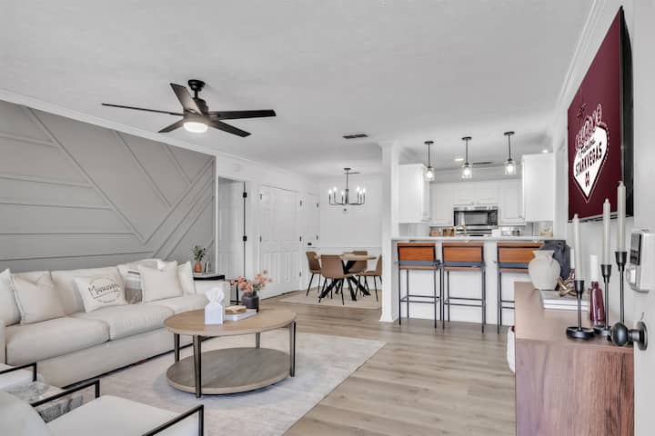 Game Day Stay — Comfort & Convenience By Msu - 스탁빌