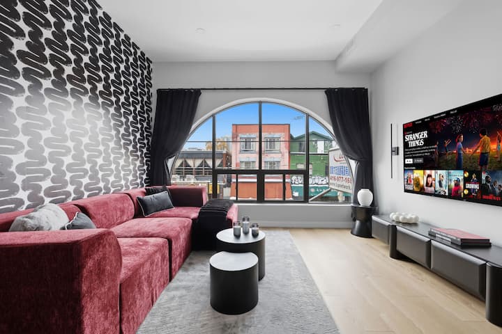 Spacious Downtown To 3br Condo Modern Comforts - 