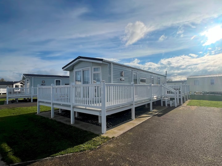 Platinum Caravan (Sleeps 8) Cf2166 - Skegness