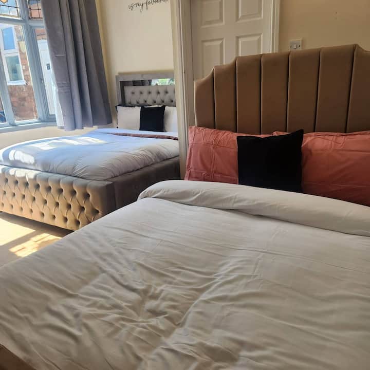 Charming Victorian Apartment In Central Wolverhamp - 울버햄프턴