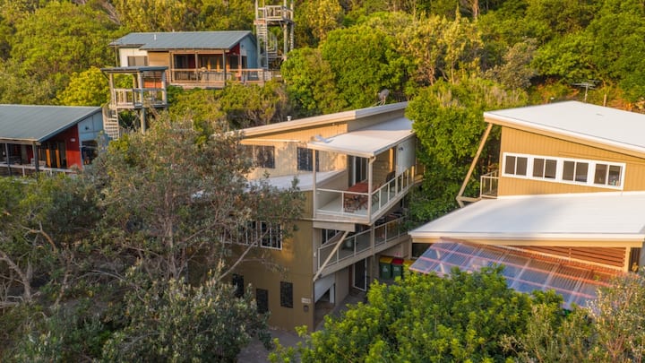 Sandcastle House | 6‑bed Coastal Home | Sleeps 12 - Point Lookout