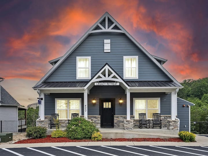 7-bedroom | 2 Pools & Spa | Game Room | Lake Views - ブランソン, MO