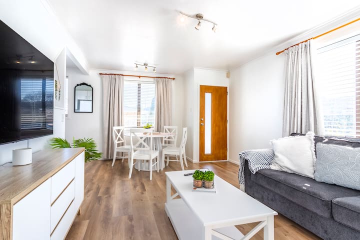 Superior Two-bedroom Family Apartment - Upper Hutt