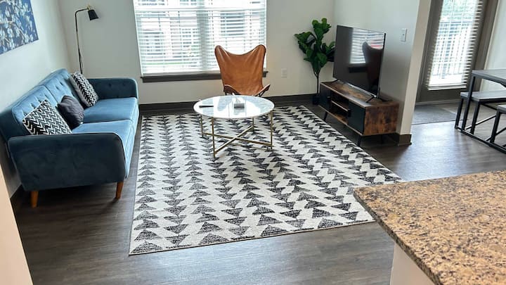 Boulevard Stays Contemporary 1br Apartment Pool, G - Murray Hill, KY