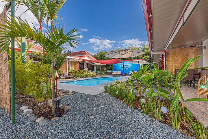 Villa Colibri, Uvita, 1br/1ba Poolside, Near Beach - Costa Rica