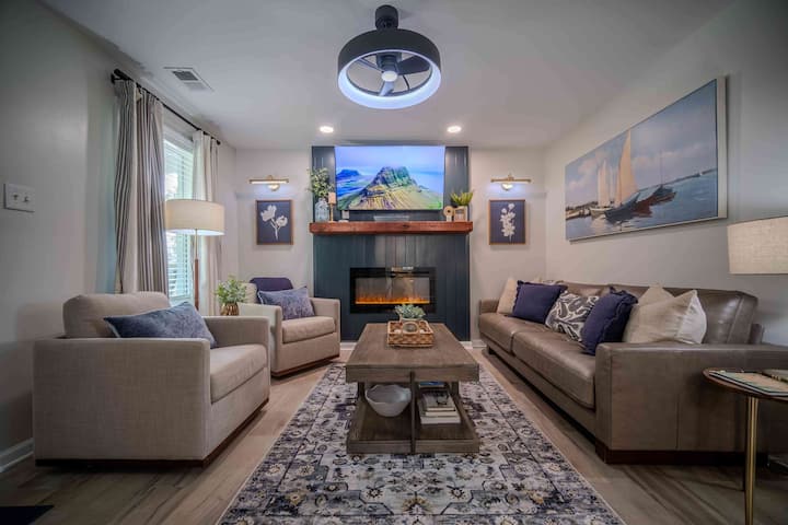 Walk To Downtown & Lake Acworth~cozy Home W/patio - Kennesaw, GA