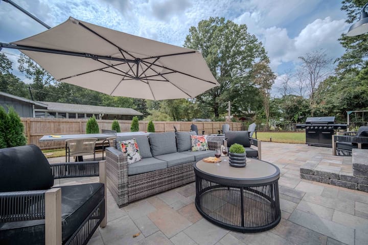 Walk To Downtown & Lake Acworth~cozy Home W/patio - Acworth, GA