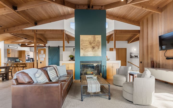 Katiecastle On The Golf Links | The Sea Ranch - Gualala, CA