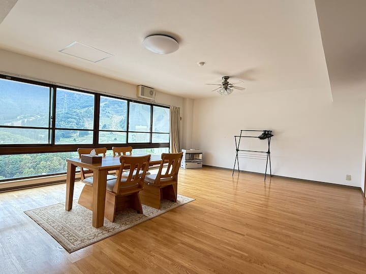 開放感あふれる14階マウンテンビュー1405号室 。家族・グループに最適な広々2ldk - Yuzawa