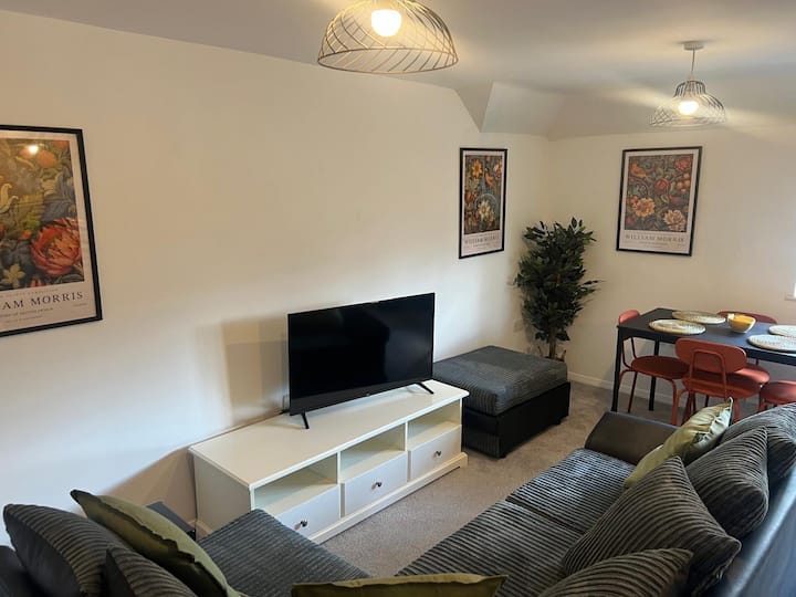 Large-appartement-sdb Privée-vue Sur Rue - Redhill