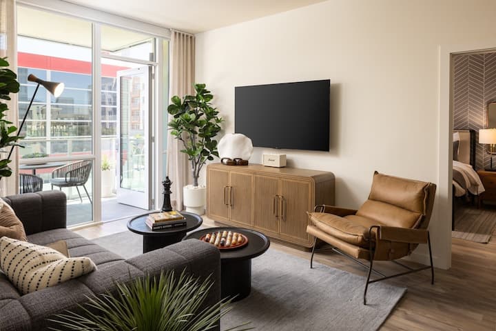 Stylish 1br Condo At The Martin | Hot Tub & Pool - Sunnyvale, CA